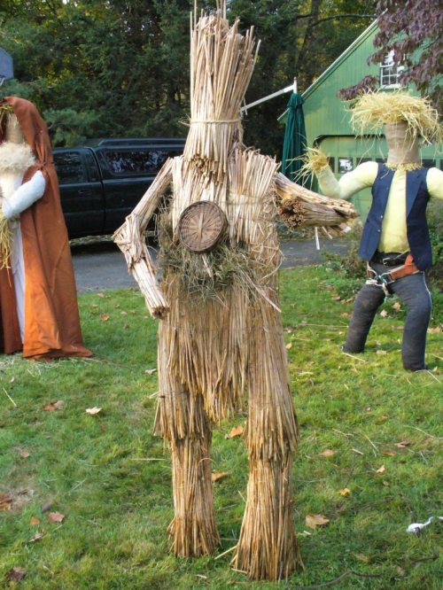 An epic Star Wars scarecrow display