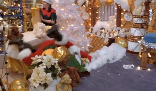 Ten holiday facts you might not know about the movie ‘Elf’ (10 Photos)