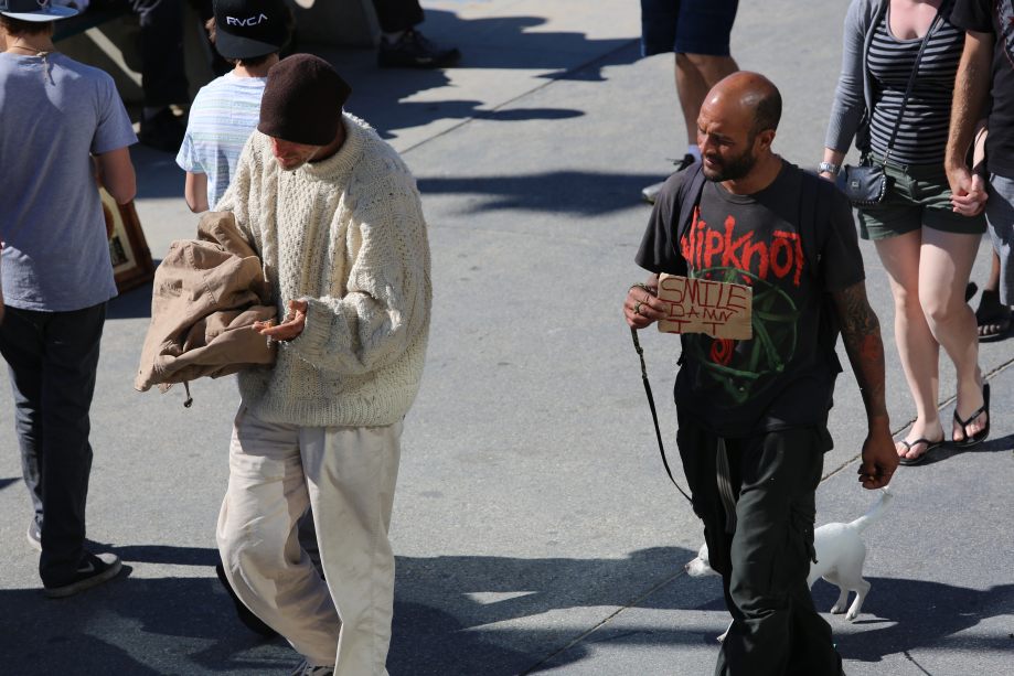 Lookin’ out theCHIVE’s Back Door (40 HQ Photos)