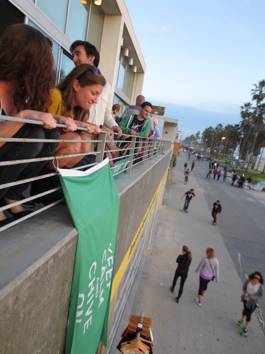 Lookin’ out theCHIVE’s Back Door (40 HQ Photos)