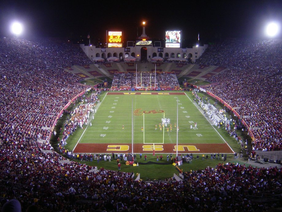 10 oldest historic American stadiums still in use today (10 HQ Photos)