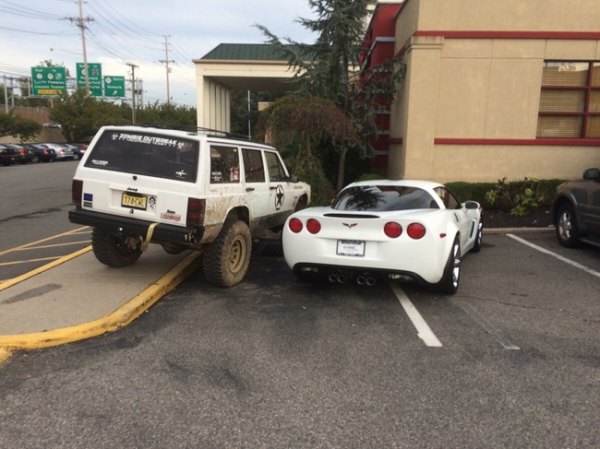 12 Horrible parking fails