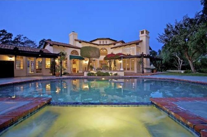 Football player homes/mansion
