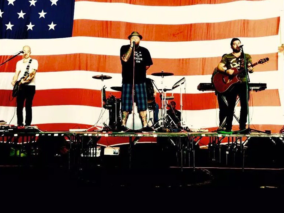 Introducing the Official House band of theCHIVE, the Tailgaters! (14 ...