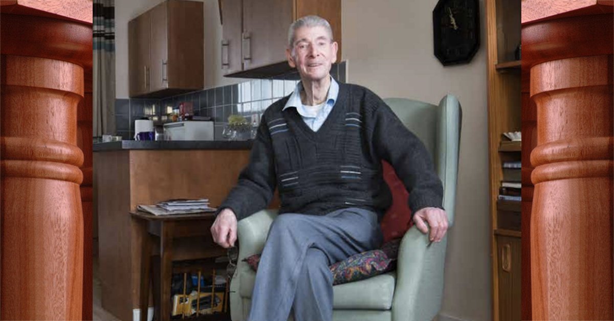 Adorable old man shares list to battle loneliness
