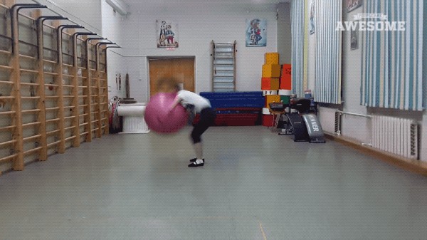 Things That Bounce Thursday (16 GIFS)