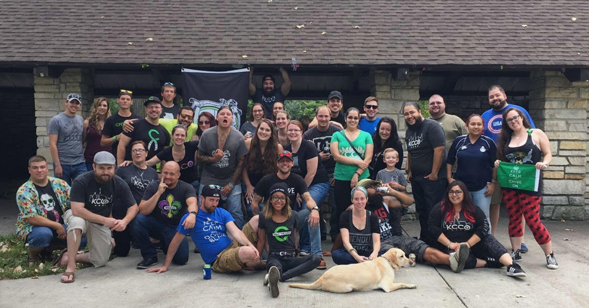 Chive on Chicago does good in their community