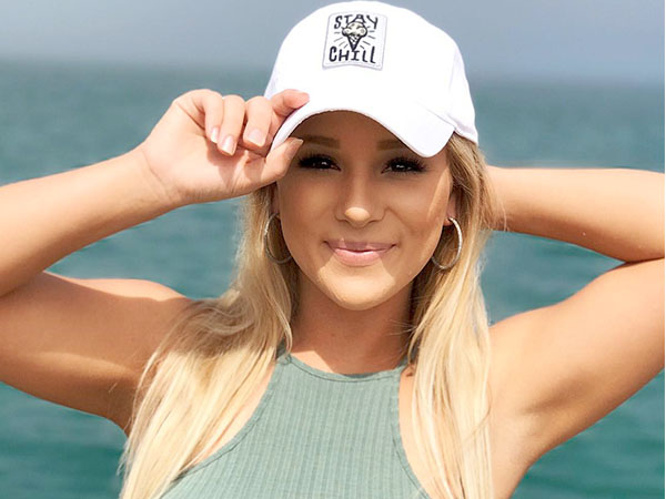 Caroline has a nice hump and a nicer smile : theCHIVE