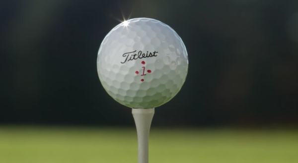 How do pros mark their golf balls?