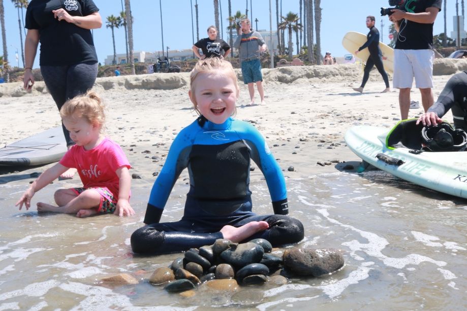 For one sick child, surfing really is life (25 Photos)