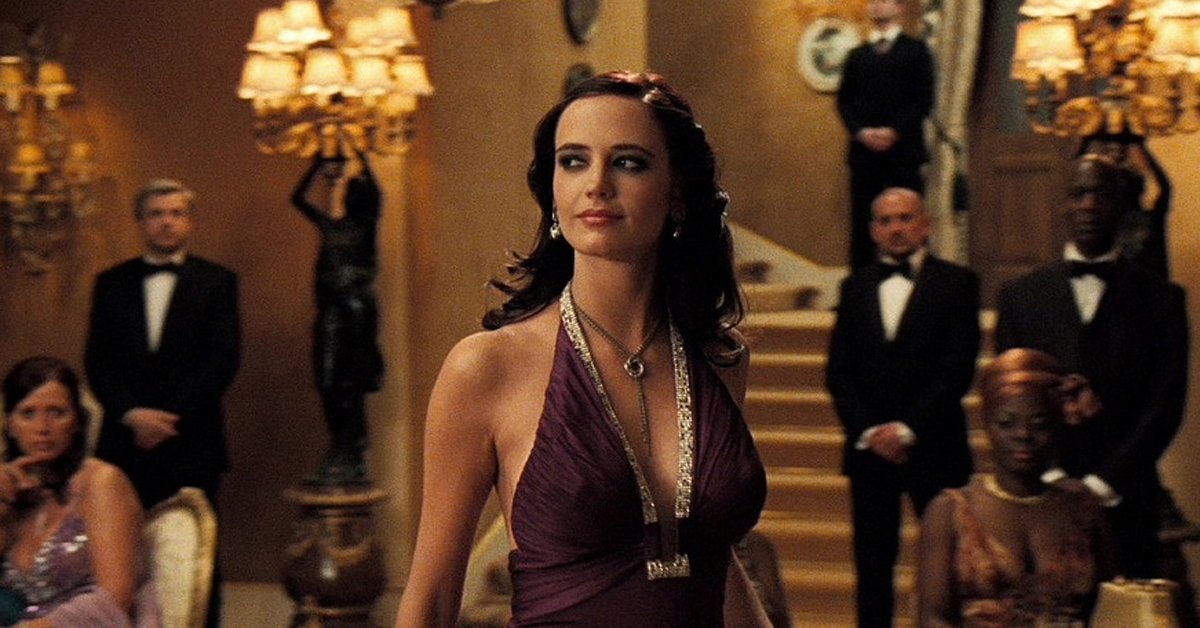 The Hottest Bond Girls Of All Time Thechive