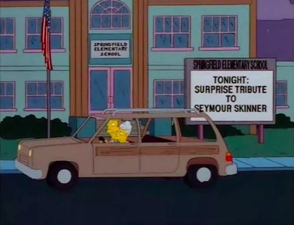 All signs point to The Simpsons having some hilarious signage (29 Photos)