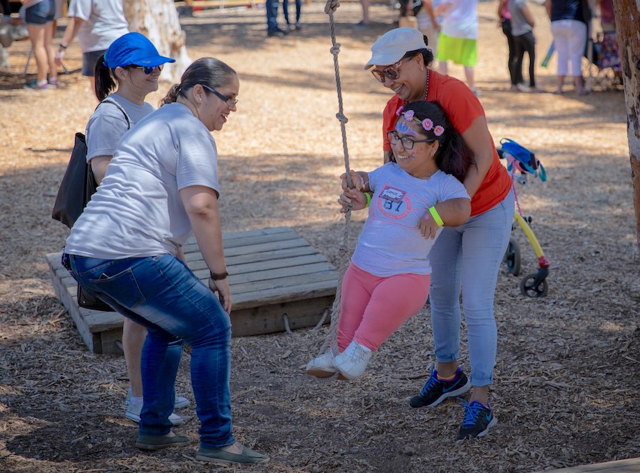 Chive Charities gives $10k to ConnectMed International