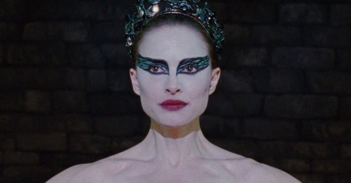 Dance scenes from movies that are too creepy to watch (15 GIFs) : theCHIVE