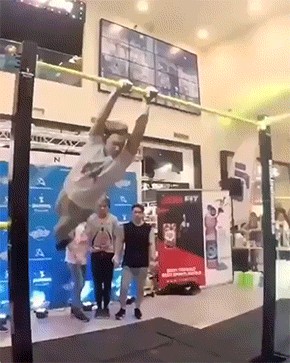 The more painful the fail the more hilarious the gif (12 GIFs)