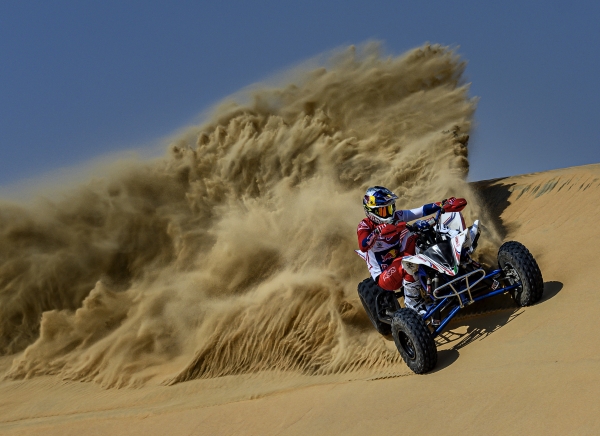 Breathtaking shots of people living on the edge