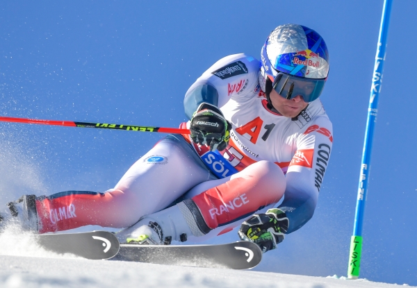 Breathtaking shots of people living on the edge
