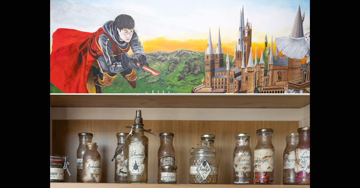 Potterhead mega-fans transform bedroom into Hogwarts paradise
