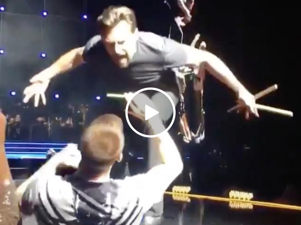 Hugh Jackman puts on a special show for a Wolverine fan (Video)