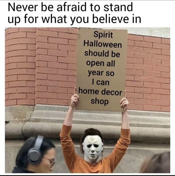 The funniest bloody memes about Halloween (32 Photos)