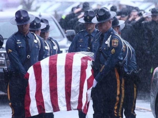 Cops Tribute Photos Thanksgiving 2020 Police Human Heroes Pictures
