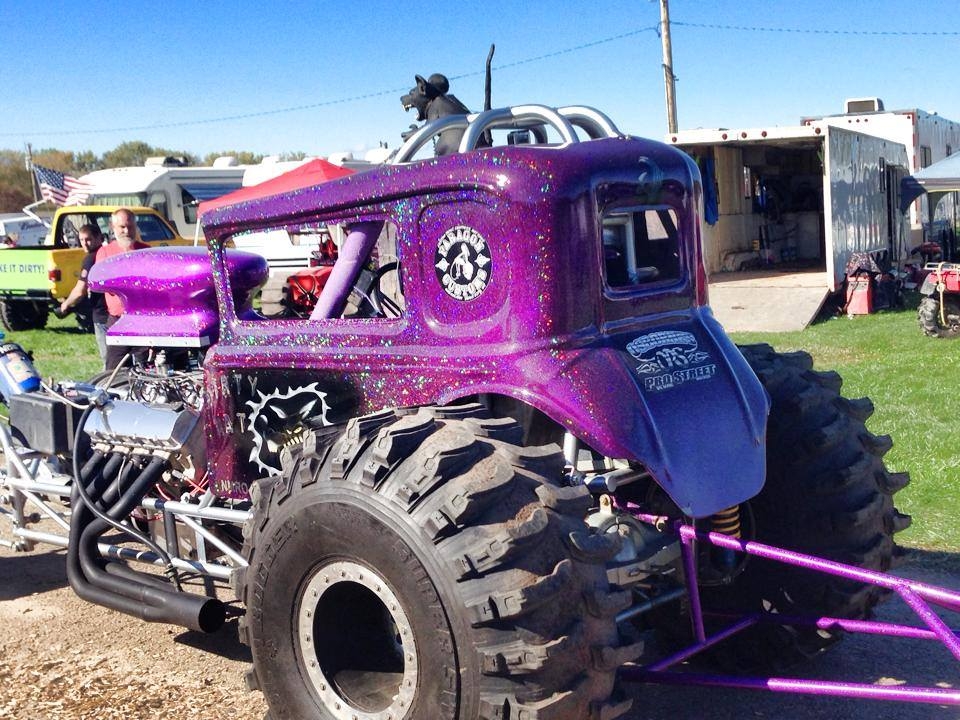 Redneck Off-Road Rally Photos Best Mud Tractor Pull Pictures Wallpaper