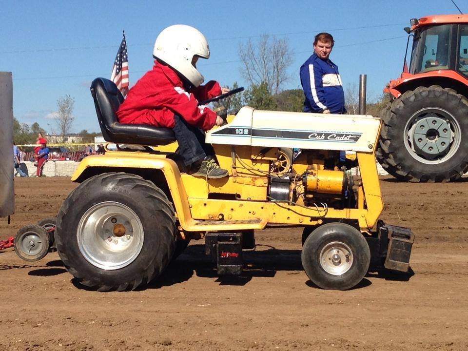 Redneck Off-Road Rally Photos Best Mud Tractor Pull Pictures Wallpaper