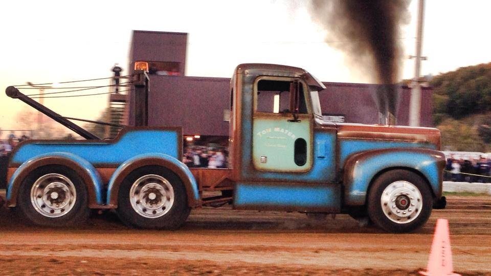 Redneck Off-Road Rally Photos Best Mud Tractor Pull Pictures Wallpaper