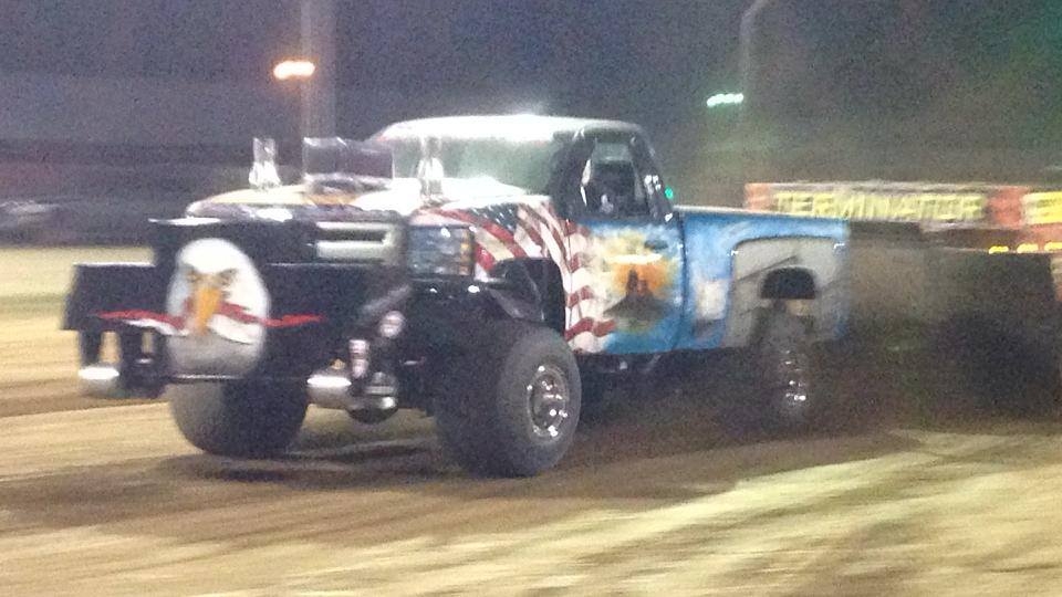 Redneck Off-Road Rally Photos Best Mud Tractor Pull Pictures Wallpaper