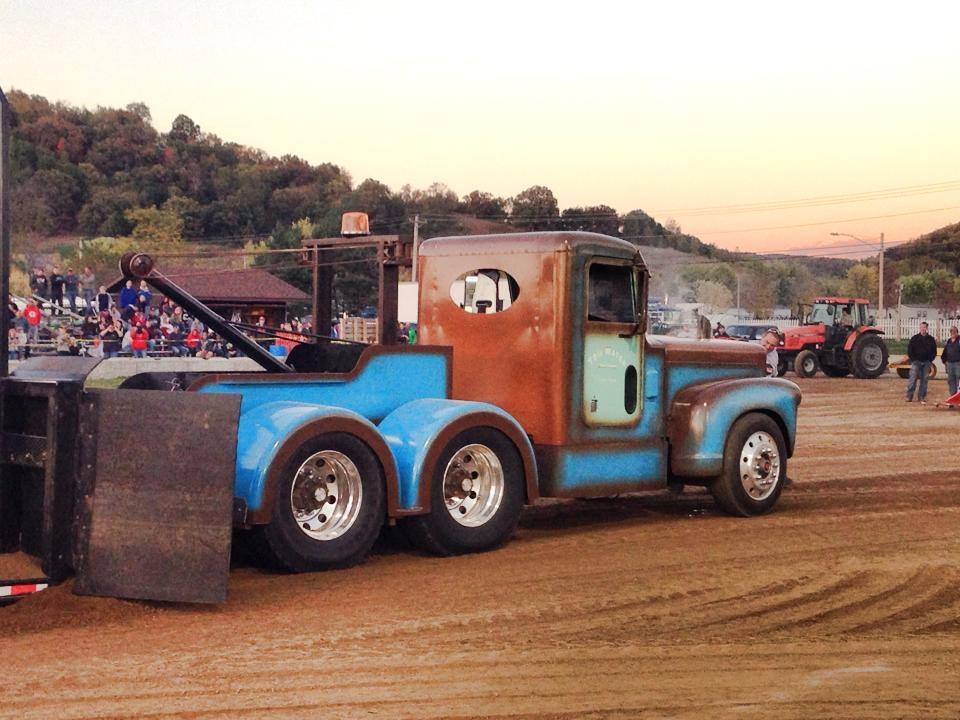 Redneck Off-Road Rally Photos Best Mud Tractor Pull Pictures Wallpaper