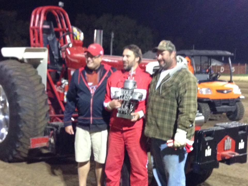 Redneck Off-Road Rally Photos Best Mud Tractor Pull Pictures Wallpaper