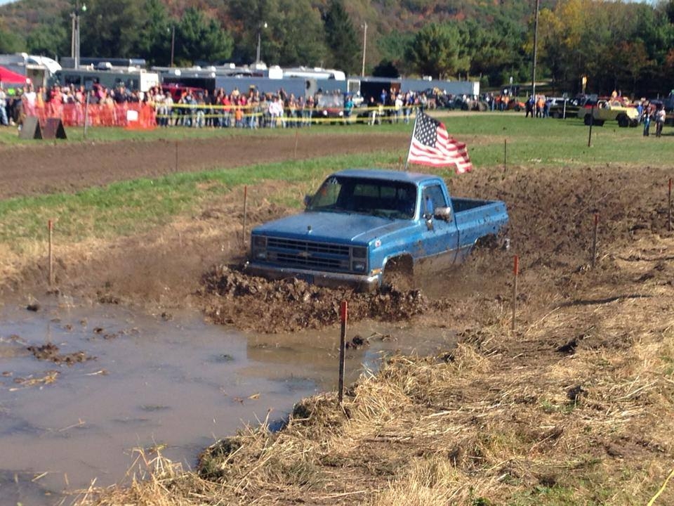 Redneck Off-Road Rally Photos Best Mud Tractor Pull Pictures Wallpaper
