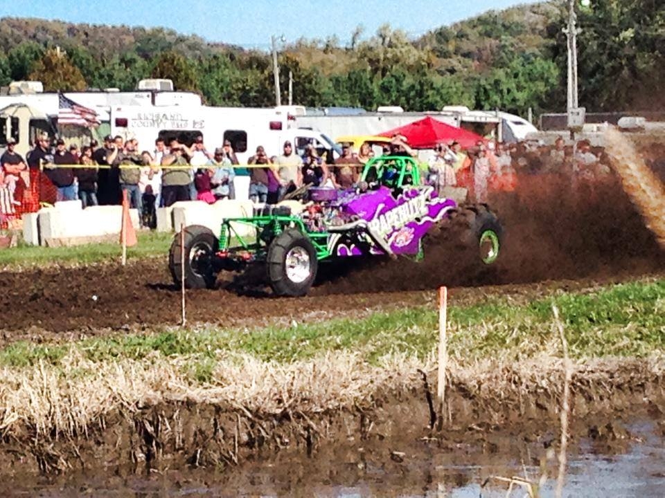 Redneck Off-Road Rally Photos Best Mud Tractor Pull Pictures Wallpaper