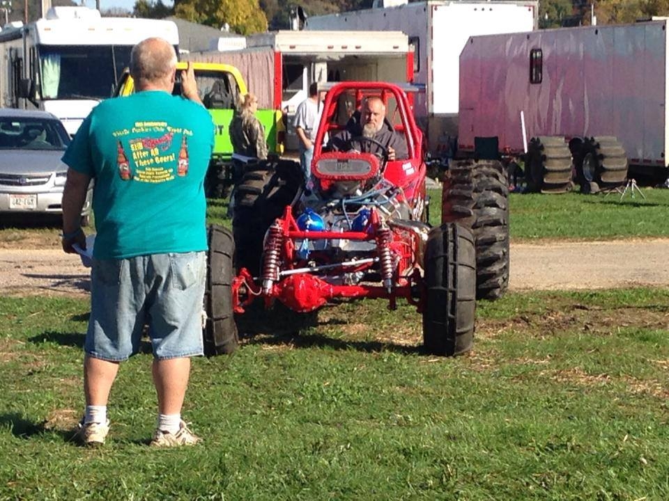 Redneck Off-Road Rally Photos Best Mud Tractor Pull Pictures Wallpaper