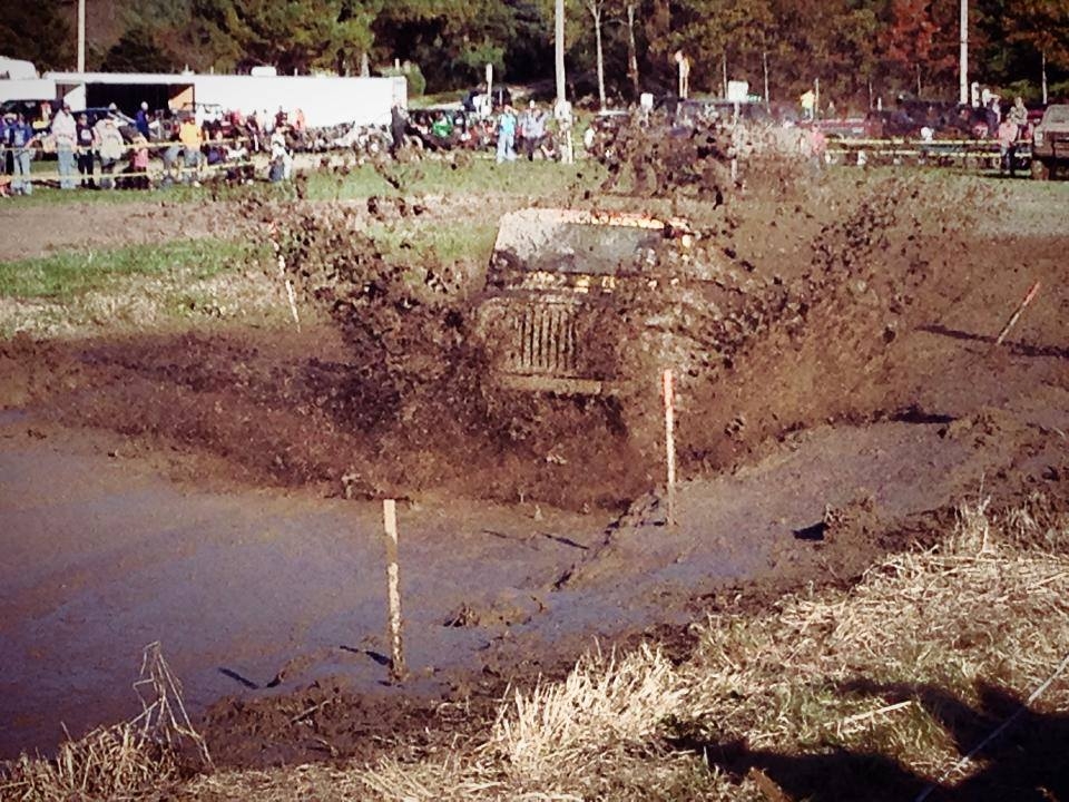 Redneck Off-Road Rally Photos Best Mud Tractor Pull Pictures Wallpaper