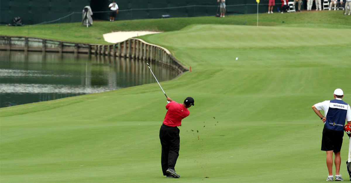 PGA players don Tiger's iconic Sunday attire to show their support