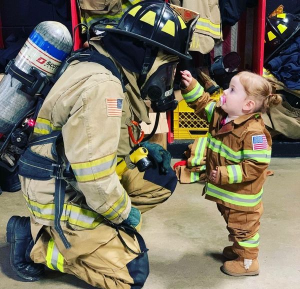 Firefighters Real Hero Photos FD Sexy Girls Beautiful First Responders