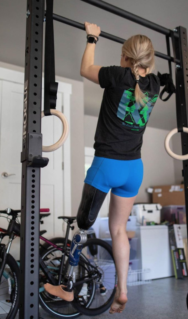 IED Girl Lost Leg Beautiful Military Woman Inspirational Photos