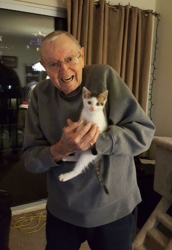 Grandparents are freakin' awesome, and here's the proof (32 Photos)