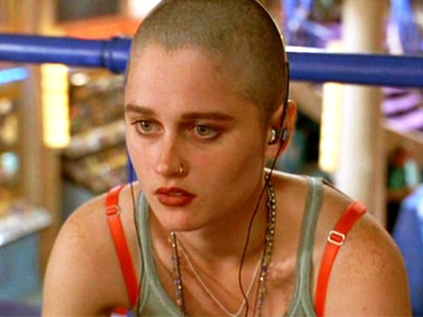 Actresses who agreed to shave their head for a role (15 Photos).
