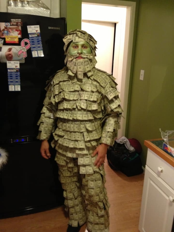 People share their BEST Halloween costumes: PART II (35 Photos)