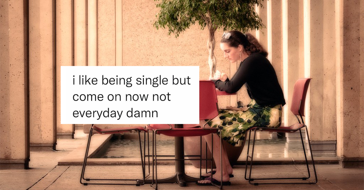 Single as a pringle this holiday season? These mems are for you.