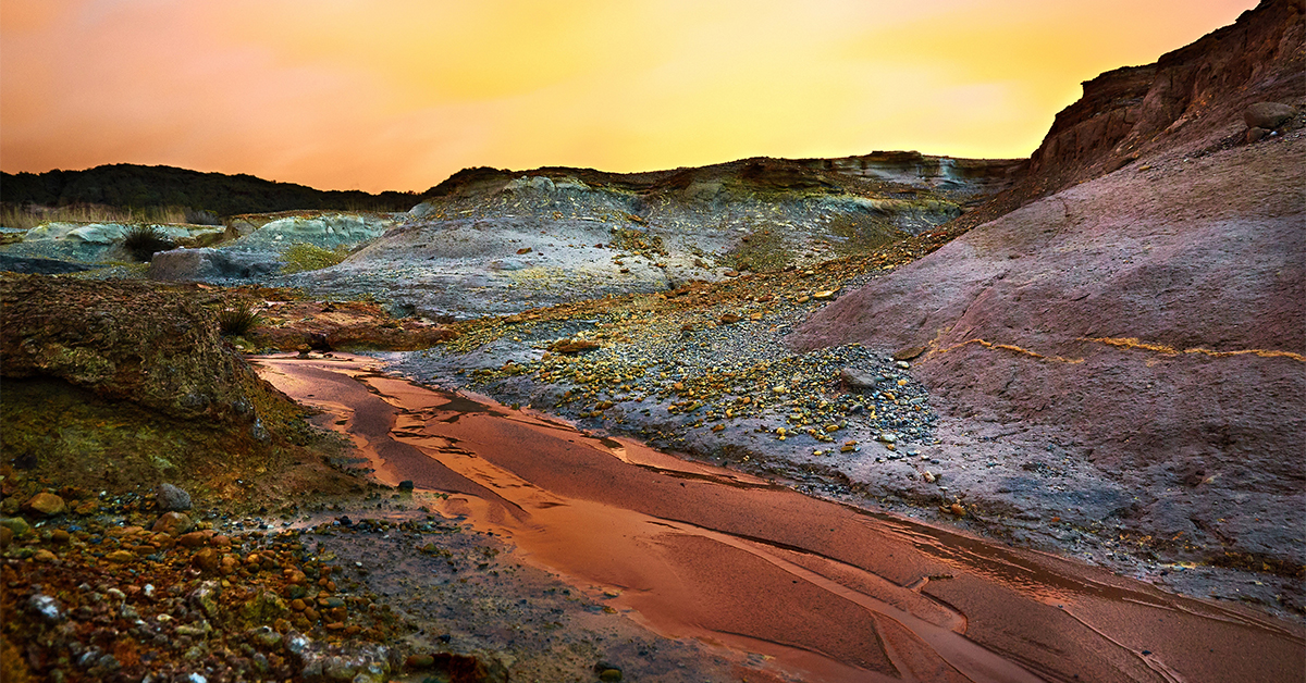 Giant reservoir of frozen water found under Mars surface