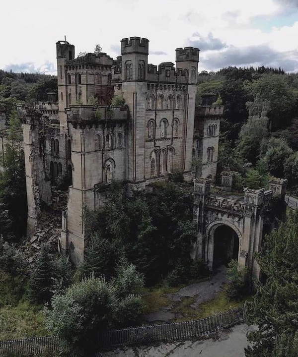 Abandoned places we'd totally put on our maps