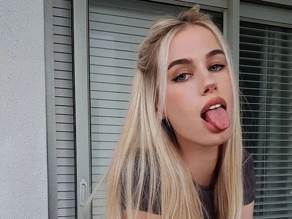 Sun’s Out Tongues Out