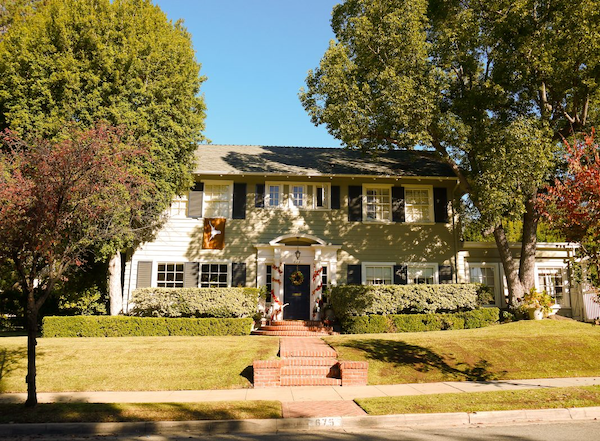 The most iconic TV homes we ALL recognize