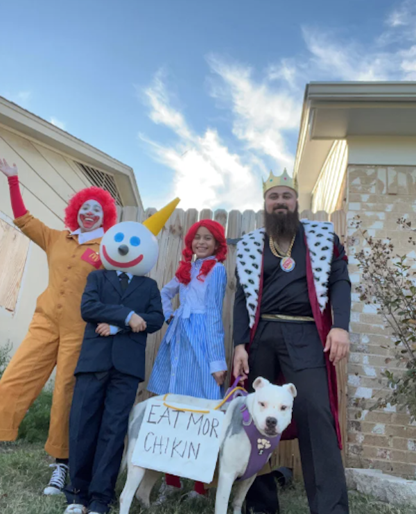 These costumes WON Halloween 2022 (40 Photos).