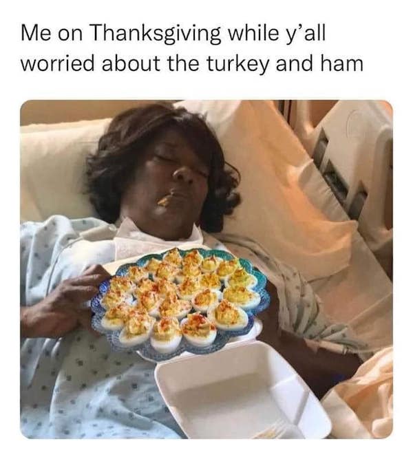 Stuff yourself with these Thanksgiving memes
