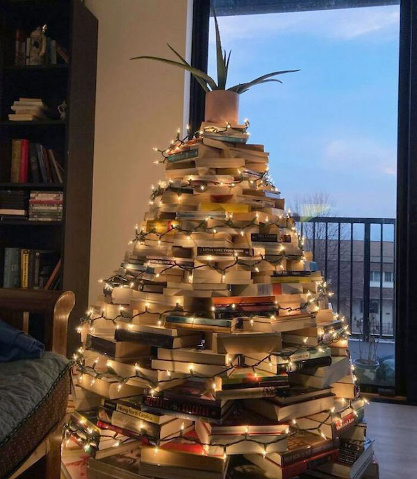 The most bad*ss Christmas trees I've ever seen (32 Photos)