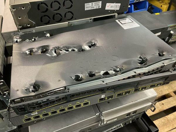 The WORST….but funniest…tech fails I’ve ever seen (34 Photos)